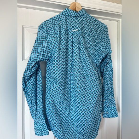 Ariat | Shirts | Mens Ariat Fitted Button Up | Poshmark